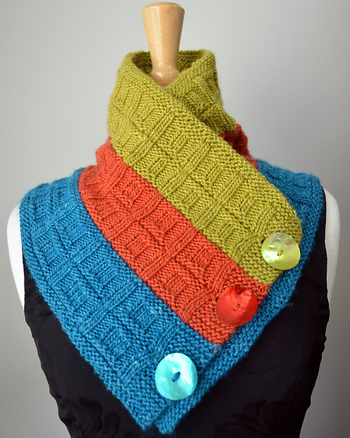 Ravelry: Square in a Square Cowl pattern by Patricia Ritter