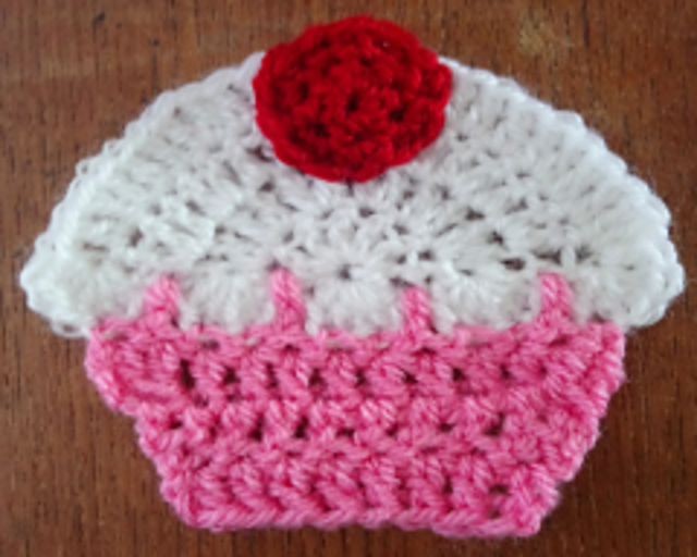 Ravelry: cupcake applique pattern by hayley johnson