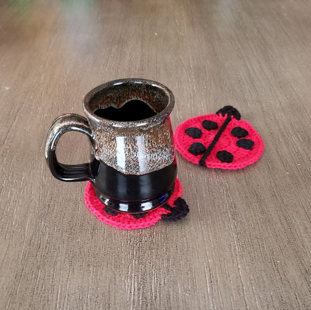 Ravelry: Ladybug Coasters pattern by Michele Webb