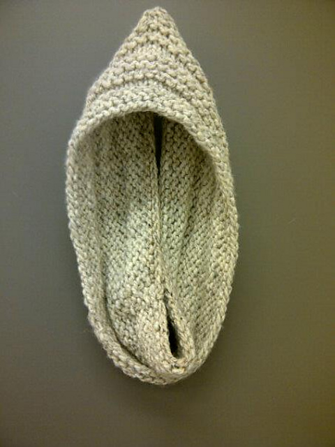 Ravelry: Super bulky, warm infinity scarf pattern by Heather Marcotte