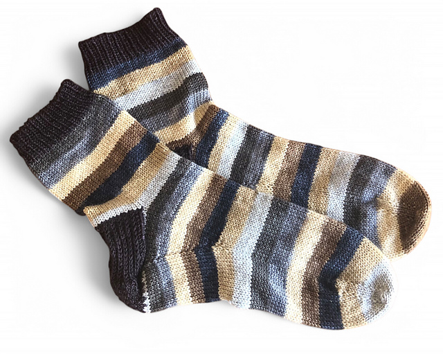 Ravelry: Heathermaid Fingering Socks pattern by Heathermaid