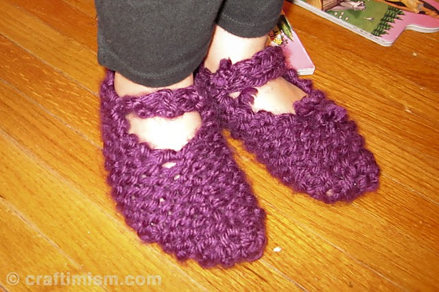 Ravelry: Easy Garter Stitch Slippers pattern by Heidi Arjes