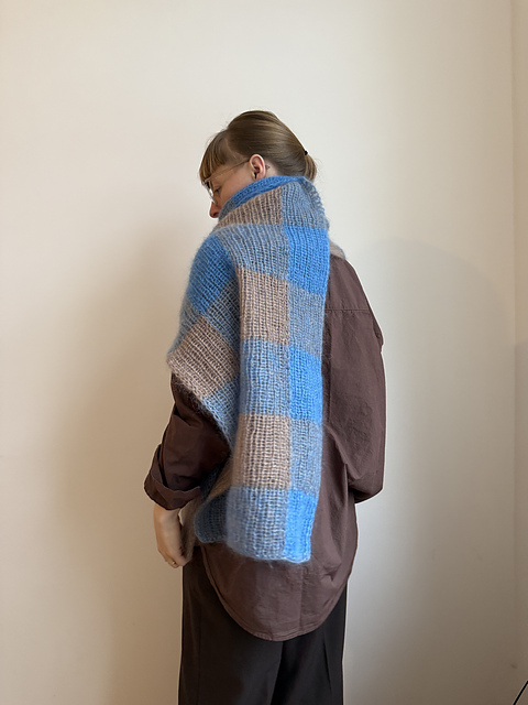 Ravelry: Karla Shawl pattern by Helena Wieser