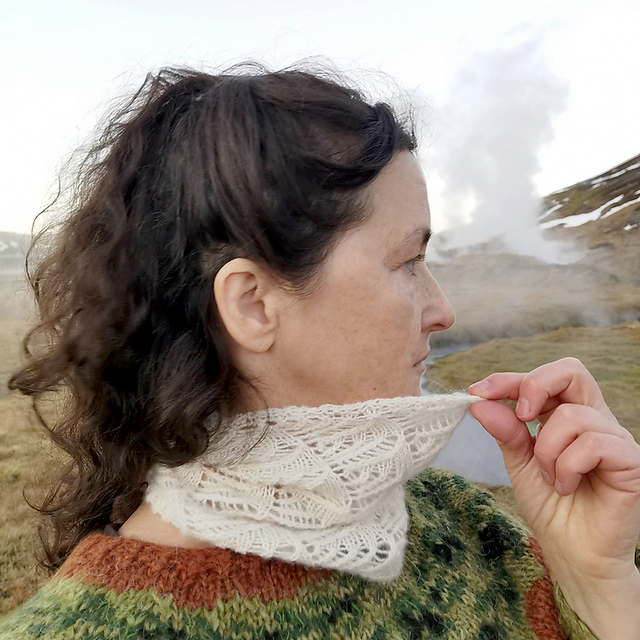 Ravelry: Sírus cowl pattern by Hélène Magnússon