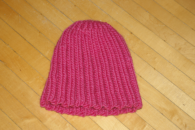 Ravelry: Helen's Basic Chunky Ribbed Toque pattern by Lisa Smith