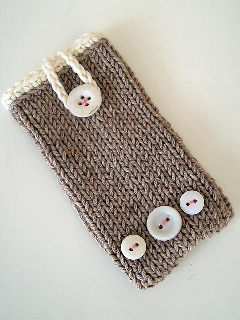 Ravelry: a purelife phone case pattern by Helen Woodward