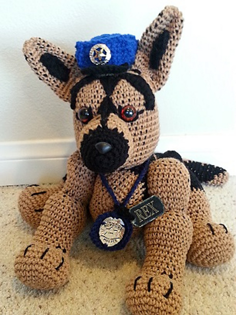 Ravelry: German Shepherd Dog pattern by Helen Brady