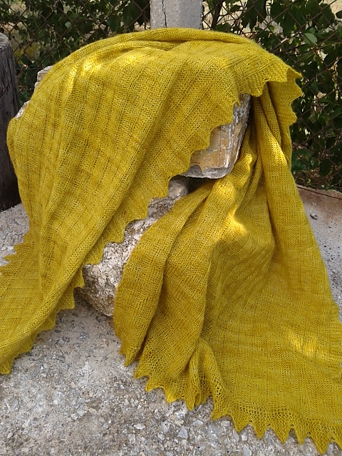 Ravelry: Gaineamh pattern by Knitterarium