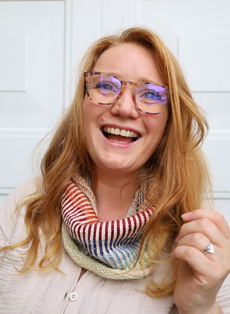 Ravelry: Wave by Wave cowl pattern by Needle and Feather
