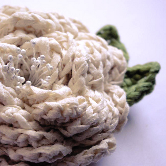 Ravelry: Crochet Rose & Leaf pattern by Beth Wyatt