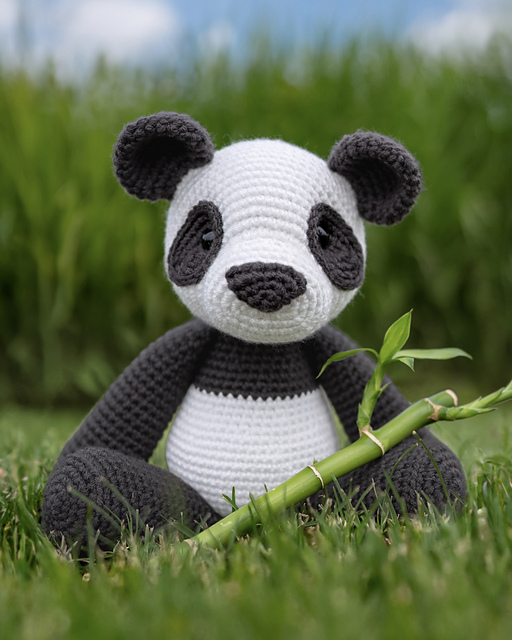 Ravelry: Pei the Panda pattern by Jess Huff