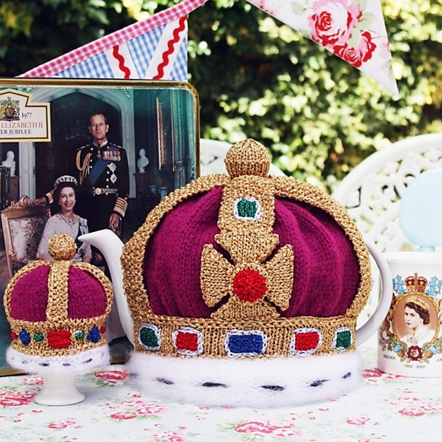 Ravelry: Royal garden party tea & egg cosy pattern by Debi Birkin