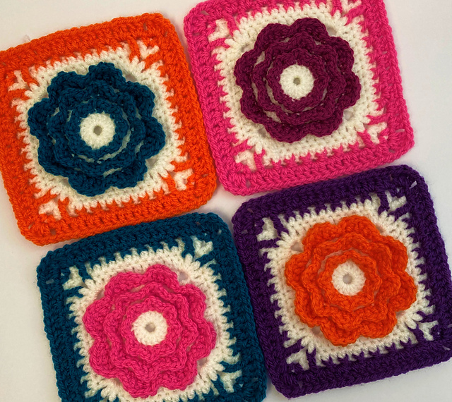 Ravelry: Flower square with border II pattern by Hila Lifshitz