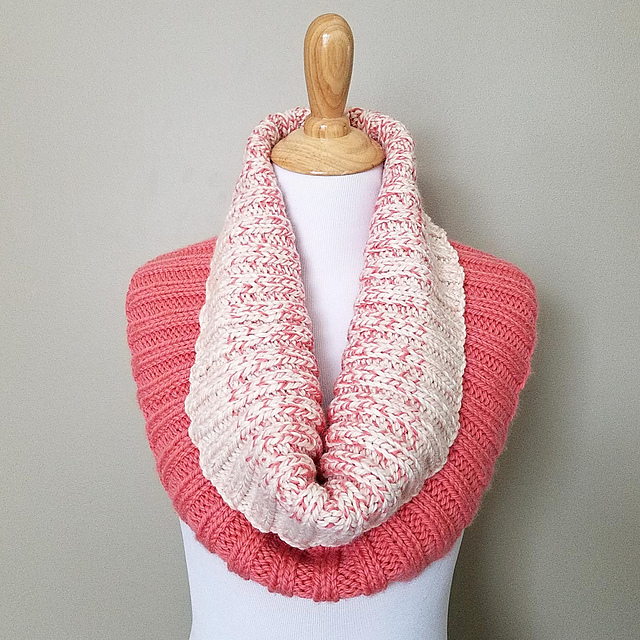 Ravelry: 2x2 Ribbed Cowl pattern by Hilary Hues