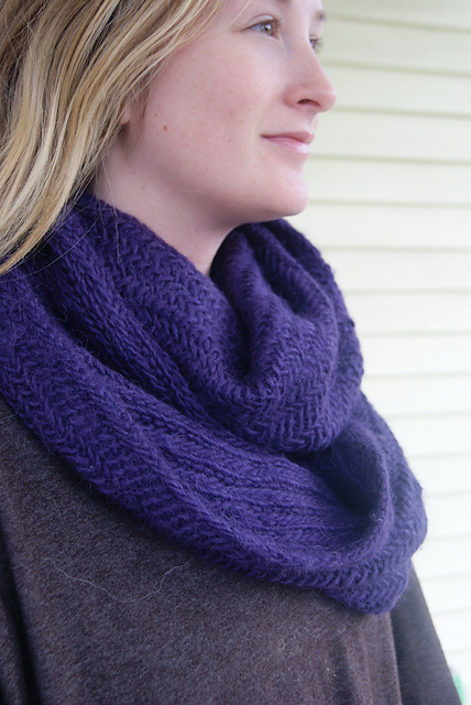Ravelry: hilarylindsey's Big Herringbone Cowl