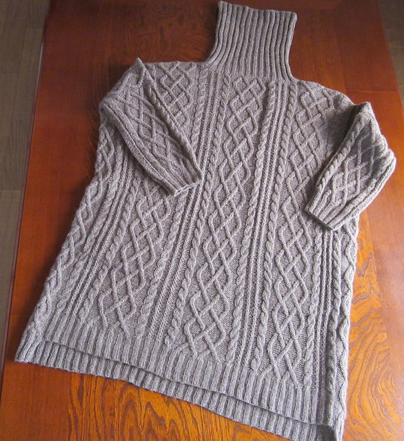 Ravelry: hiro25neko's Aran Tunic with Pockets