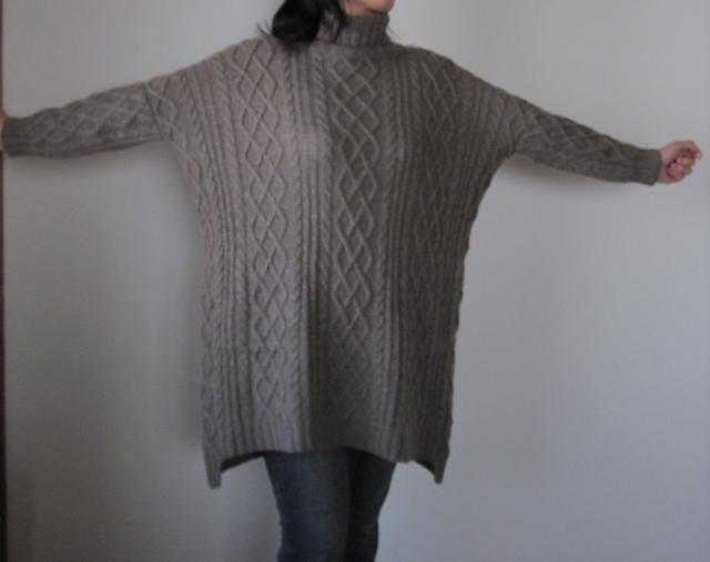 Ravelry: hiro25neko's Aran Tunic with Pockets