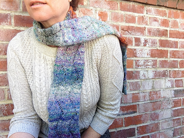 Ravelry: Waves Scarf pattern by Heather Marano