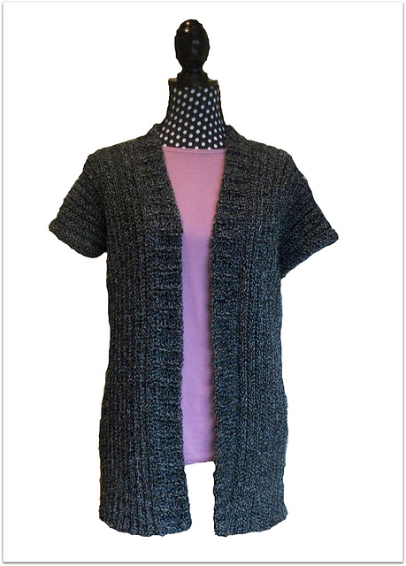 Ravelry: Classic Ribbed Cardigan pattern by Lisa van Klaveren