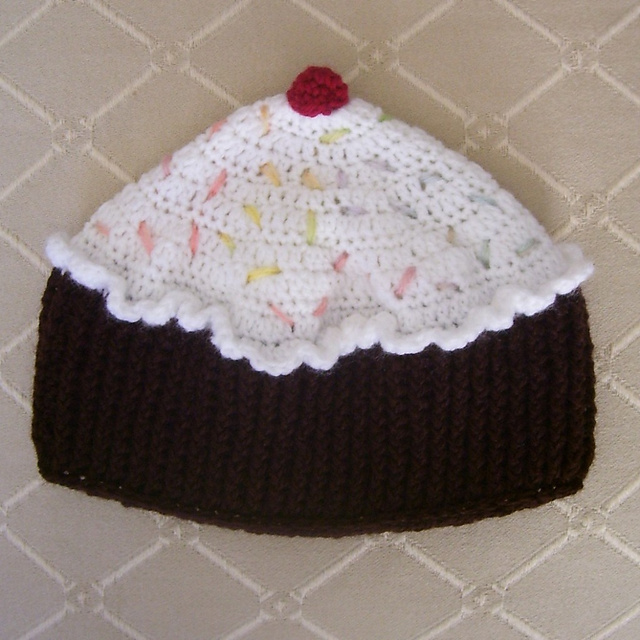 Ravelry: Lil' Cupcake Baby Hat pattern by Lisa van Klaveren
