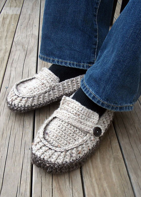 Ravelry: Modern Mens Loafers pattern by Lisa van Klaveren