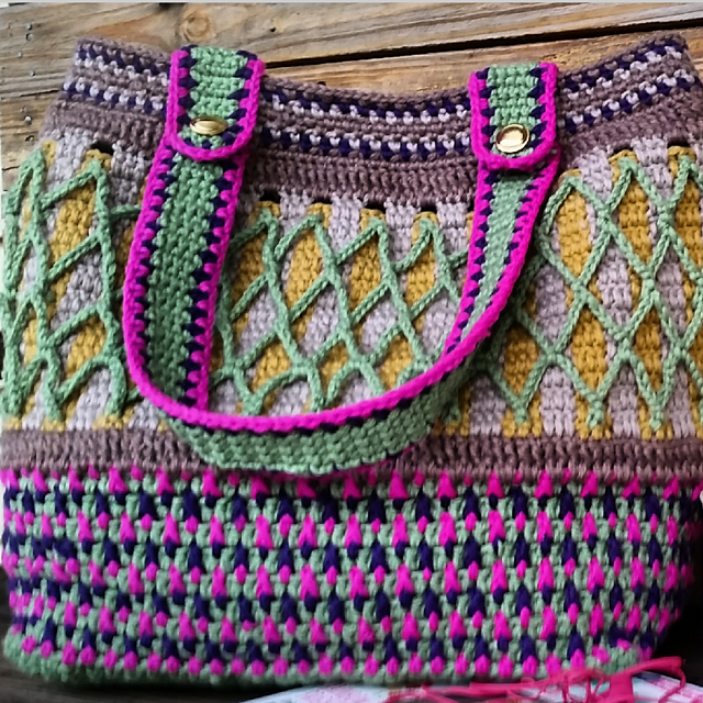 Ravelry: Window box tote pattern by Holly Ferrier