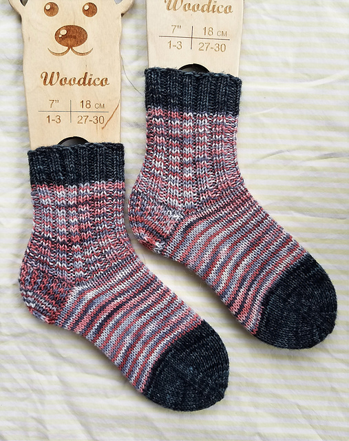 Ravelry: Andy's Croc Socks pattern by Lauri Bolland