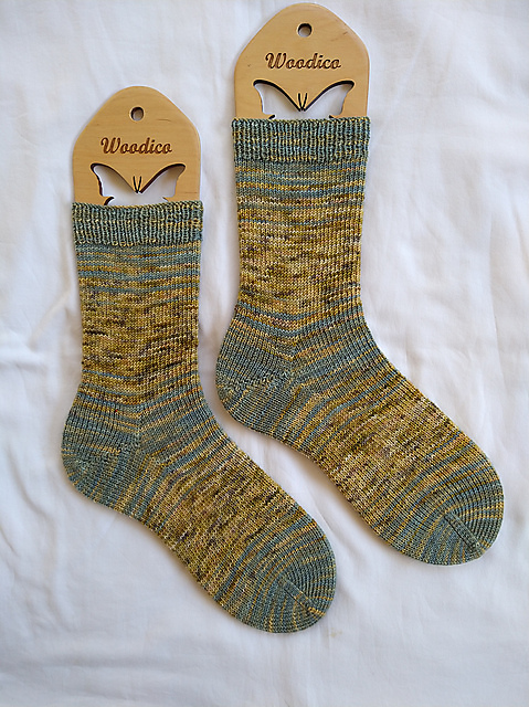 Ravelry: Friendship Socks pattern by Holly Isaac