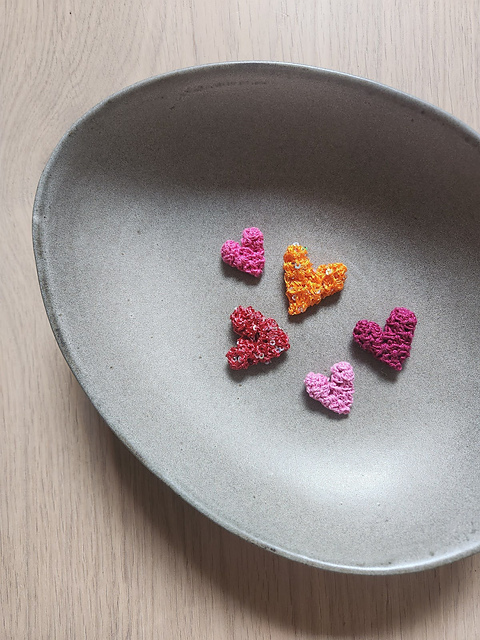 Ravelry: Valentines Micro Hearts pattern by Hookartdesign