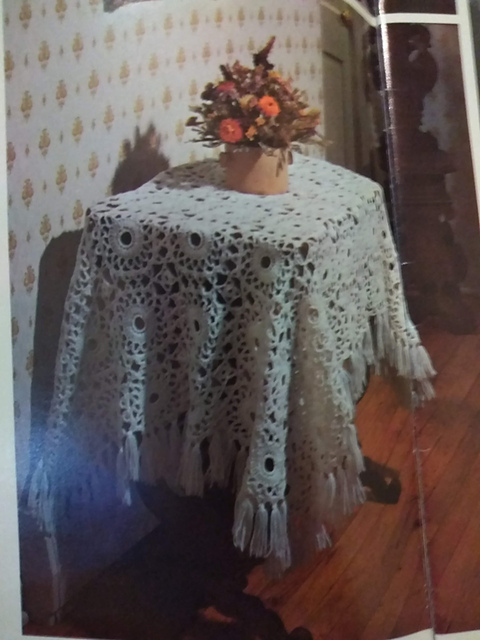 Ravelry: 03 Pinwheel Tablecloth pattern by Spinnerin