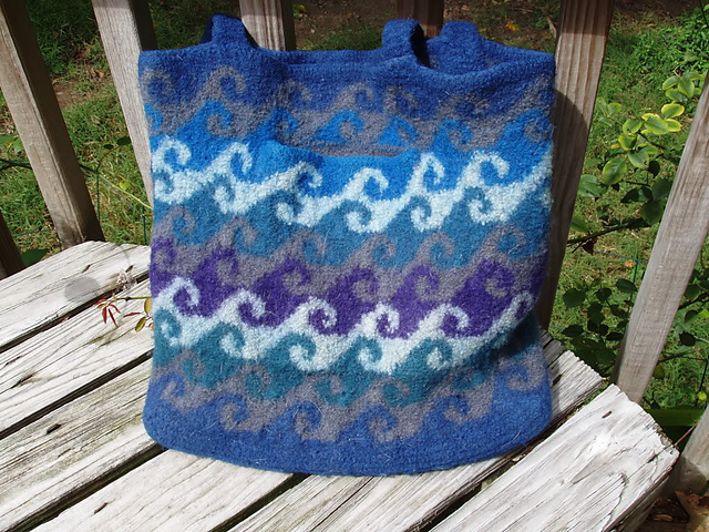 Ravelry: Wave Motion Bag pattern by Mary Hough