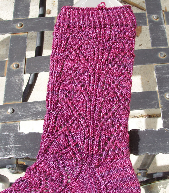 Ravelry: Thaumaptilon pattern by Mary Hough