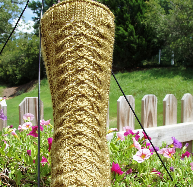 Ravelry: Aysheaia pattern by Mary Hough