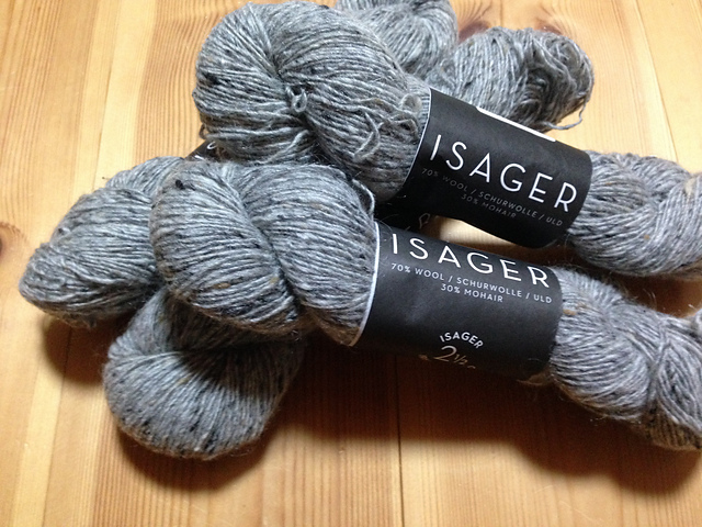 Ravelry: Isager Yarn Tweed