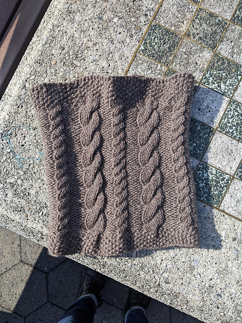 Ravelry: Sweeping Cable Cowl pattern by Nadia Hartley