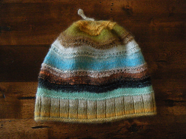 Ravelry: Soft Waves Hat pattern by Vivian Hsu
