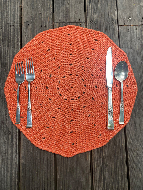 Ravelry: Retro Round Placemat pattern by Holly and Oak Fiber Arts