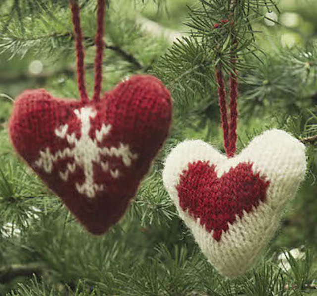 Ravelry: Christmas Hearts pattern by Tóra Joensen