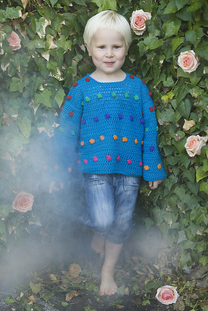 Ravelry: Bobble Jumper pattern by Sára Mrdalo