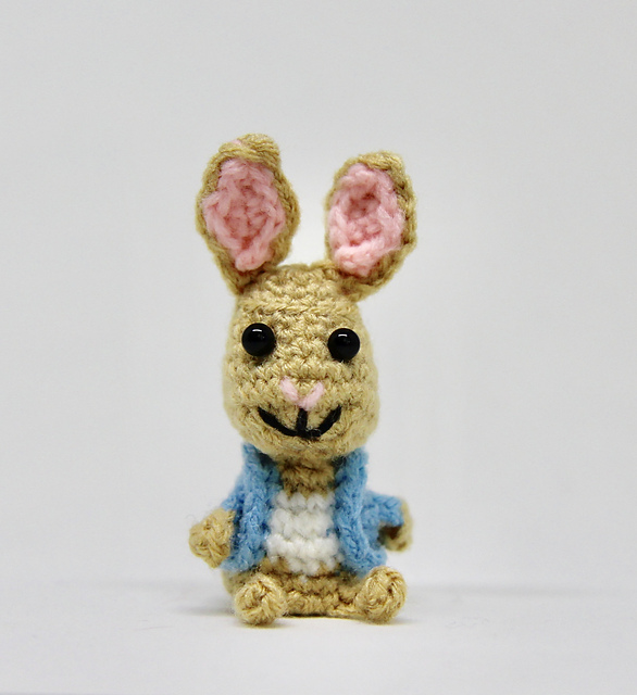Ravelry: Peter Rabbit Amigurumi pattern by Zhang Huipei