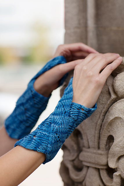 Ravelry: Polyommatus argiolus Cuff pattern by Hunter Hammersen