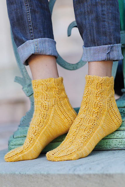 Ravelry: Limneus stagnalis Sock pattern by Hunter Hammersen