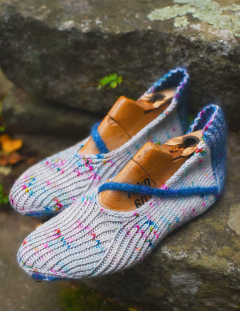 Ravelry: Quiescent pattern by Hunter Hammersen