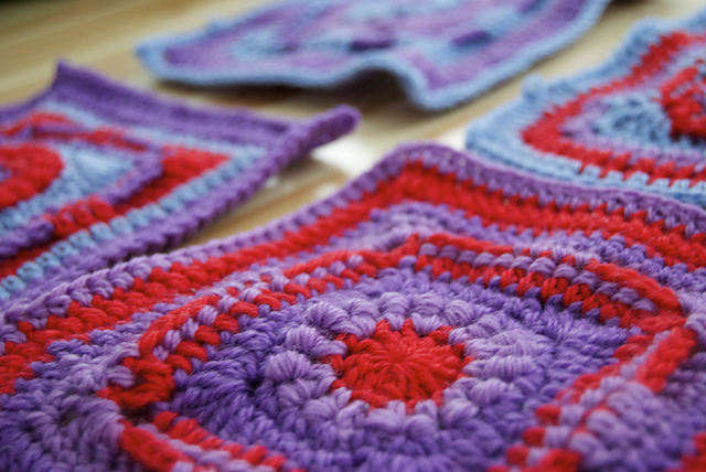 Ravelry: MaggieMenzel's Hybrid Peas Blanket Squares