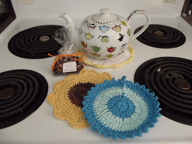 Ravelry: Flower Trivet pattern by Cables and String Designs