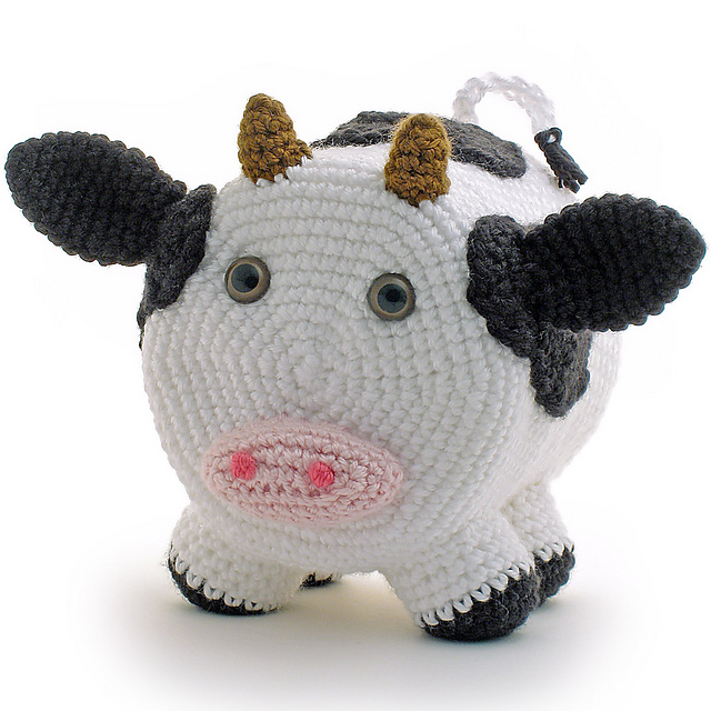 Ravelry: Simon Cow Toilet Paper Cover pattern by Linda Wright ...