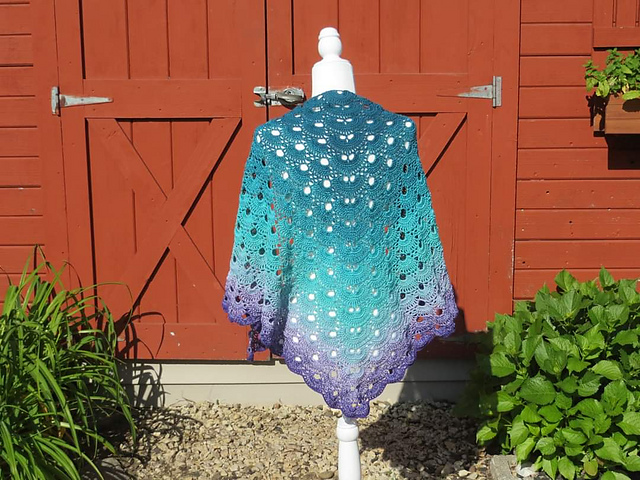 Ravelry: iamtheyarnchik's Virus Shawl – Twister