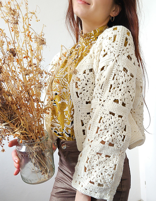 Ravelry: Snowflake cardigan pattern by Izabela Firlová