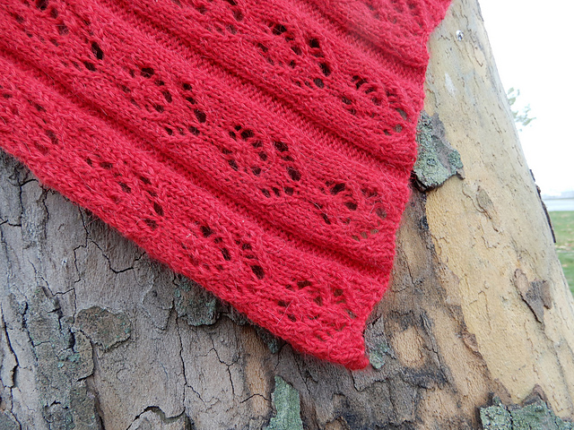 Ravelry: Poppy Scarf pattern by Iglinz Crafts