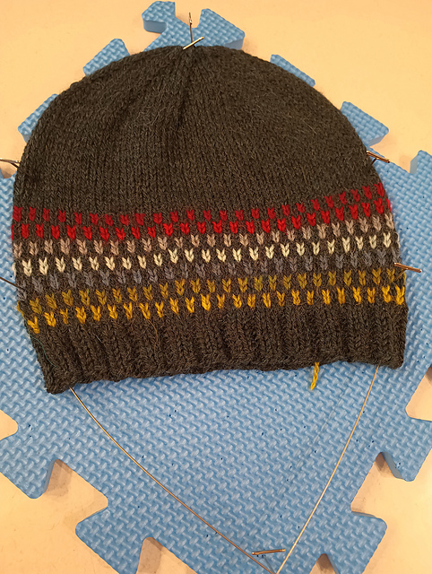 Ravelry: igood54's Corning Gradient Trio Cap sample